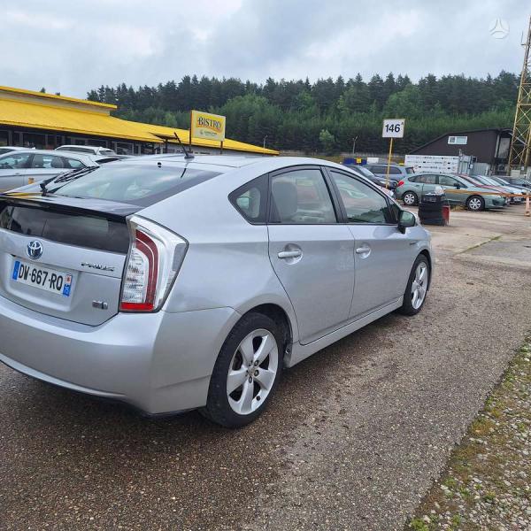 Pelēks Toyota Prius 2015 Viļņa, ar dzinēja tilpumu 1.80 L un nobraukumu 280 tūkst. km par 7600 €, foto 4 vietnē AUTOMOTO.COM.LV
