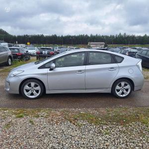 Grey Toyota Prius 2015 in Vilnius, with an engine capacity of 1.80 L and mileage of 280 thousand km for 7600 €, photo 7 on AUTOMOTO.COM.LV