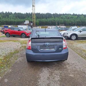 Grey Toyota Prius 2015 in Vilnius, with an engine capacity of 1.80 L and mileage of 240 thousand km for 7600 €, photo 9 on AUTOMOTO.COM.LV