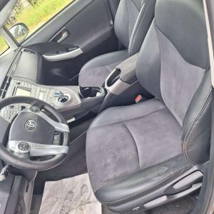 Grey Toyota Prius 2015 in Vilnius, with an engine capacity of 1.80 L and mileage of 240 thousand km for 7600 €, photo 15 on AUTOMOTO.COM.LV