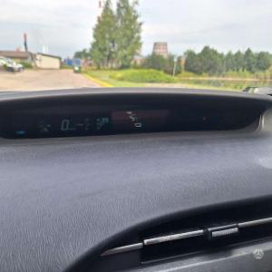Серый Тойота Приус 2015 в Вильнюс, объемом двигателя 1.80 л и пробегом 240 тыс. км за 7600 €, фото 14 на AUTOMOTO.COM.LV