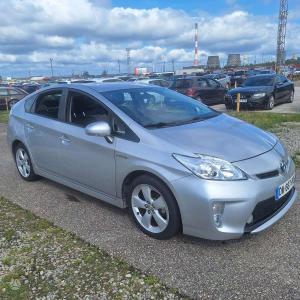 Pelēks Toyota Prius 2015 Viļņa, ar dzinēja tilpumu 1.80 L un nobraukumu 280 tūkst. km par 7600 €, foto 4 vietnē AUTOMOTO.COM.LV