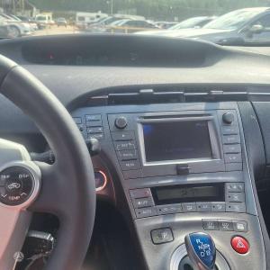 Pelēks Toyota Prius 2015 Viļņa, ar dzinēja tilpumu 1.80 L un nobraukumu 280 tūkst. km par 7600 €, foto 10 vietnē AUTOMOTO.COM.LV