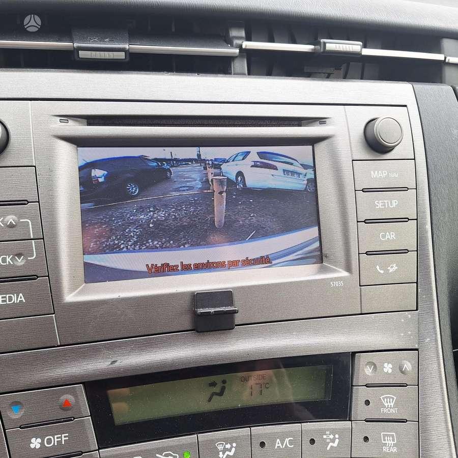 Pelēks Toyota Prius 2015 Viļņa, ar dzinēja tilpumu 1.80 L un nobraukumu 280 tūkst. km par 7600 €, foto 13 vietnē AUTOMOTO.COM.LV