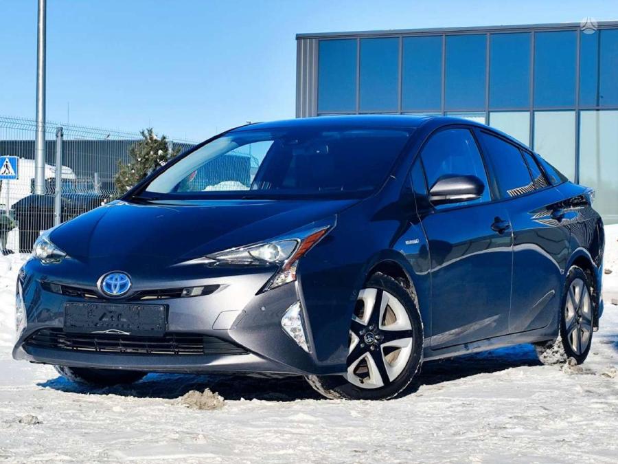 Pelēks Toyota Prius 2016 Šauļi, ar dzinēja tilpumu 1.80 L un nobraukumu 198 tūkst. km par 12700 €, foto 1 vietnē AUTOMOTO.COM.LV