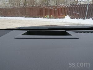 Grey Toyota Prius 2016 in Riga, with an engine capacity of 1.80 L and mileage of 223 thousand km for 11290 €, photo 18 on AUTOMOTO.COM.LV