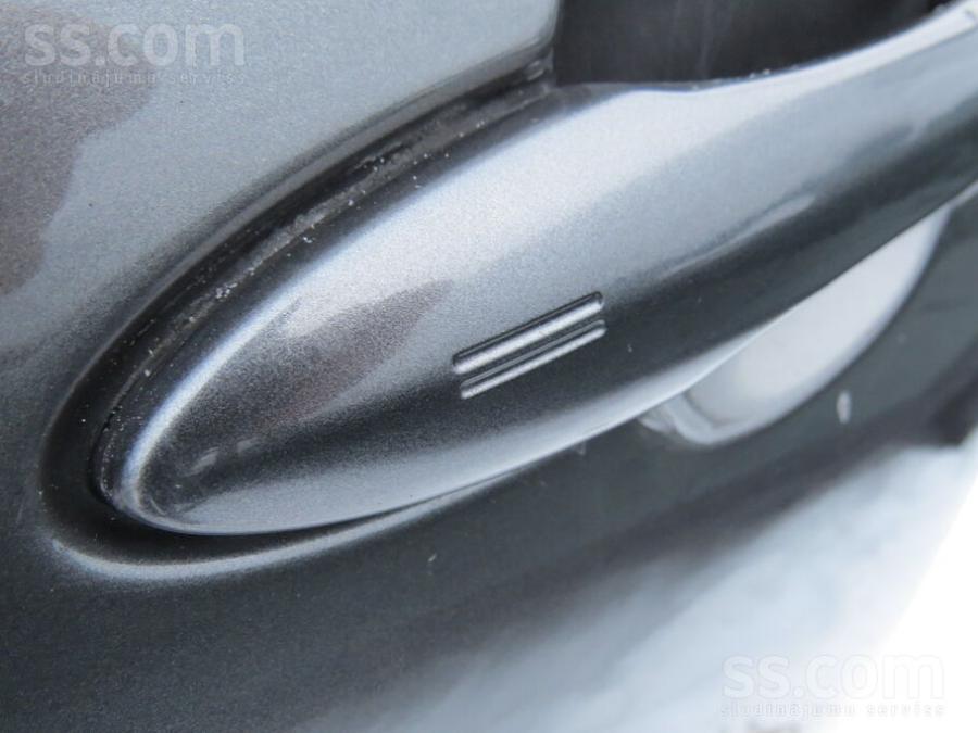 Grey Toyota Prius 2016 in Riga, with an engine capacity of 1.80 L and mileage of 223 thousand km for 11290 €, photo 22 on AUTOMOTO.COM.LV
