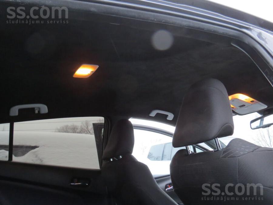 Grey Toyota Prius 2016 in Riga, with an engine capacity of 1.80 L and mileage of 223 thousand km for 11290 €, photo 24 on AUTOMOTO.COM.LV