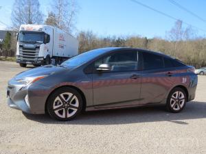 Grey Toyota Prius 2016 in Riga, with an engine capacity of 1.80 L and mileage of 223 thousand km for 11290 €, photo 29 on AUTOMOTO.COM.LV