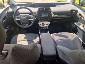 Grey Toyota Prius 2016 in Vilnius, with an engine capacity of 1.80 L and mileage of 147 thousand km for 9600 €, photo 10 on AUTOMOTO.COM.LV