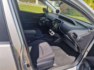 Grey Toyota Prius 2016 in Vilnius, with an engine capacity of 1.80 L and mileage of 147 thousand km for 9600 €, photo 13 on AUTOMOTO.COM.LV
