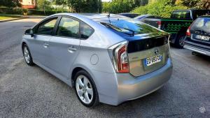 Grey Toyota Prius 2016 in Kaunas, with an engine capacity of 1.80 L and mileage of 277 thousand km for 7600 €, photo 8 on AUTOMOTO.COM.LV