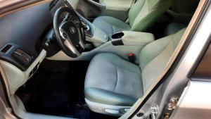 Grey Toyota Prius 2016 in Kaunas, with an engine capacity of 1.80 L and mileage of 277 thousand km for 7600 €, photo 11 on AUTOMOTO.COM.LV