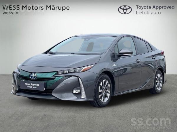 Pelēks Toyota Prius 2018 Rīga, ar dzinēja tilpumu 1.80 L un nobraukumu 141 tūkst. km par 18990 €, foto 1 vietnē AUTOMOTO.COM.LV