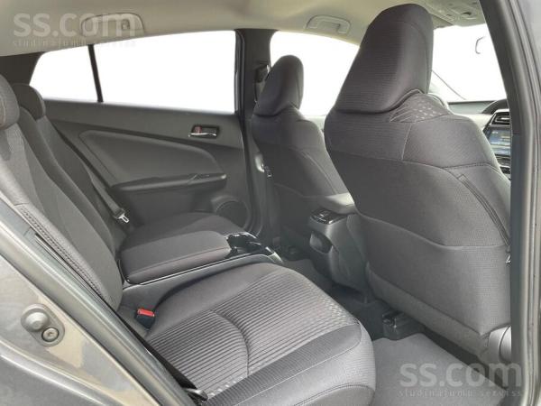Pelēks Toyota Prius 2018 Rīga, ar dzinēja tilpumu 1.80 L un nobraukumu 141 tūkst. km par 18990 €, foto 7 vietnē AUTOMOTO.COM.LV