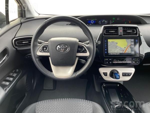 Pelēks Toyota Prius 2018 Rīga, ar dzinēja tilpumu 1.80 L un nobraukumu 141 tūkst. km par 18990 €, foto 9 vietnē AUTOMOTO.COM.LV