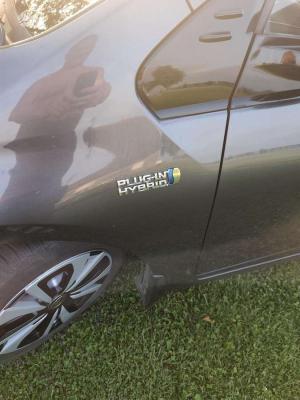 Grey Toyota Prius 2019 in Joniskis, with an engine capacity of 1.80 L and mileage of 46 thousand km for 16999 €, photo 4 on AUTOMOTO.COM.LV