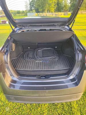 Grey Toyota Prius 2019 in Joniskis, with an engine capacity of 1.80 L and mileage of 46 thousand km for 16999 €, photo 10 on AUTOMOTO.COM.LV