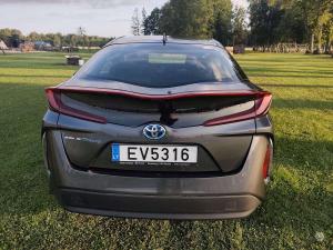 Grey Toyota Prius 2019 in Joniskis, with an engine capacity of 1.80 L and mileage of 46 thousand km for 16999 €, photo 11 on AUTOMOTO.COM.LV