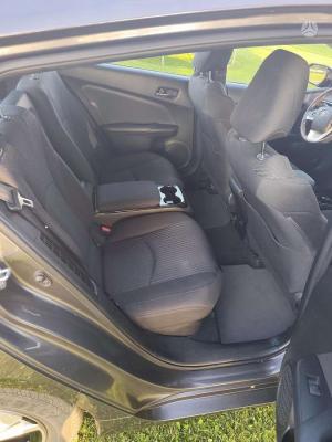 Grey Toyota Prius 2019 in Joniskis, with an engine capacity of 1.80 L and mileage of 46 thousand km for 16999 €, photo 14 on AUTOMOTO.COM.LV