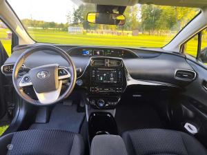 Grey Toyota Prius 2019 in Joniskis, with an engine capacity of 1.80 L and mileage of 46 thousand km for 16999 €, photo 16 on AUTOMOTO.COM.LV