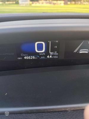Grey Toyota Prius 2019 in Joniskis, with an engine capacity of 1.80 L and mileage of 46 thousand km for 16999 €, photo 17 on AUTOMOTO.COM.LV