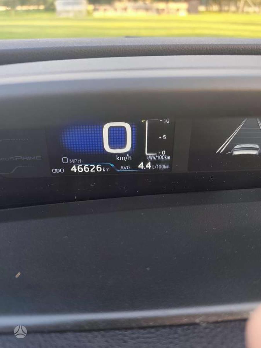 Grey Toyota Prius 2019 in Joniskis, with an engine capacity of 1.80 L and mileage of 46 thousand km for 16999 €, photo 17 on AUTOMOTO.COM.LV