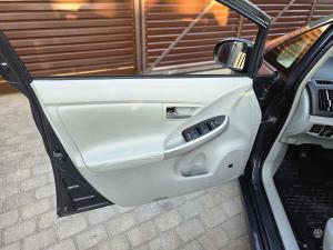 Pelēks Toyota Prius 2021 Viļņa, ar dzinēja tilpumu 1.80 L un nobraukumu 347 tūkst. km par 8600 €, foto 9 vietnē AUTOMOTO.COM.LV
