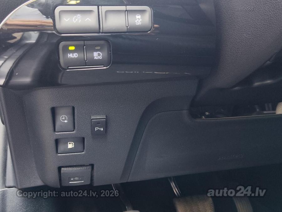 Pelēks Toyota Prius 2022 Tallina, ar dzinēja tilpumu 1.80 L un nobraukumu 47 tūkst. km par 26895 €, foto 21 vietnē AUTOMOTO.COM.LV