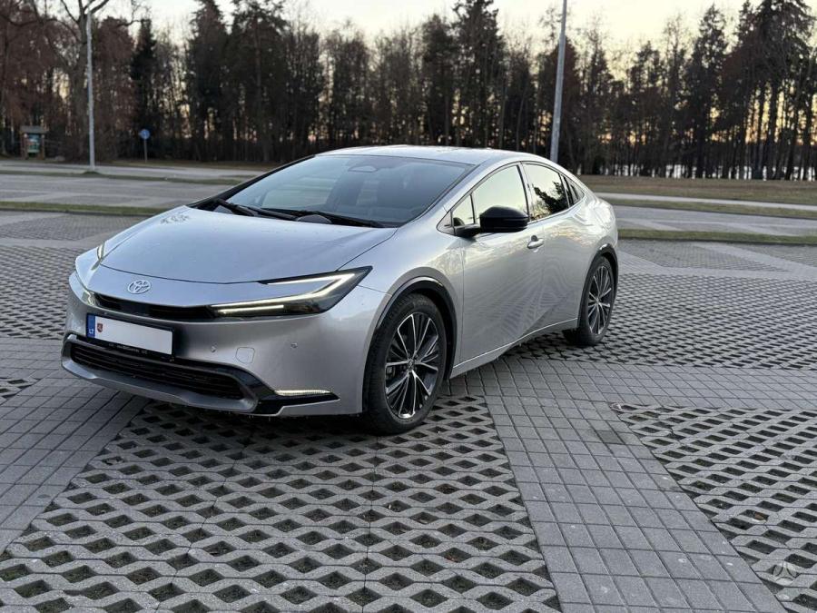 Pelēks Toyota Prius 2023 Kauņa, ar dzinēja tilpumu 1.99 L un nobraukumu 33 tūkst. km par 26500 €, foto 9 vietnē AUTOMOTO.COM.LV