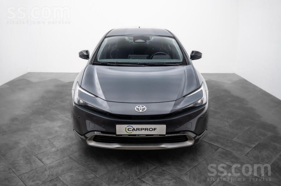 Pelēks Toyota Prius 2023 Tallina, ar dzinēja tilpumu 2.00 L un nobraukumu 23 tūkst. km par 33999 €, foto 2 vietnē AUTOMOTO.COM.LV