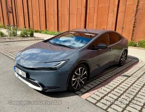 Pelēks Toyota Prius 2023 Tallina, ar dzinēja tilpumu 2.00 L un nobraukumu 36 tūkst. km par 35900 €, foto  vietnē AUTOMOTO.COM.LV