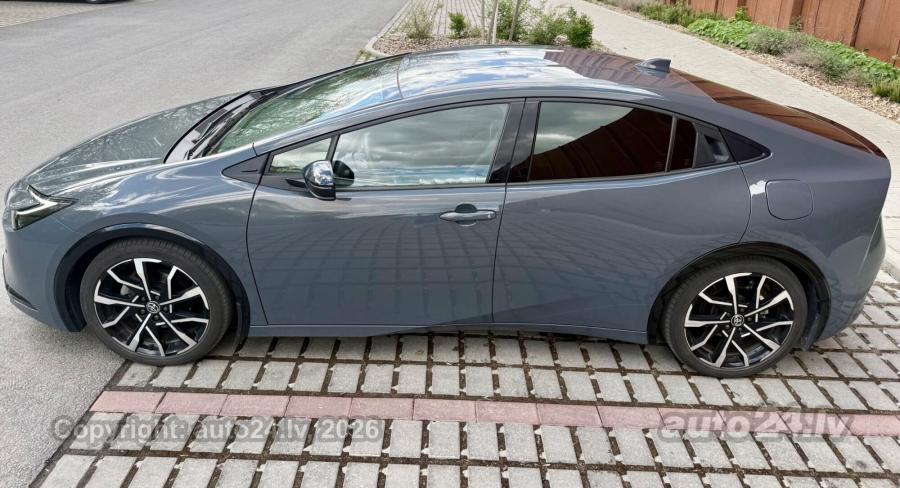 Pelēks Toyota Prius 2023 Tallina, ar dzinēja tilpumu 2.00 L un nobraukumu 36 tūkst. km par 35900 €, foto 6 vietnē AUTOMOTO.COM.LV