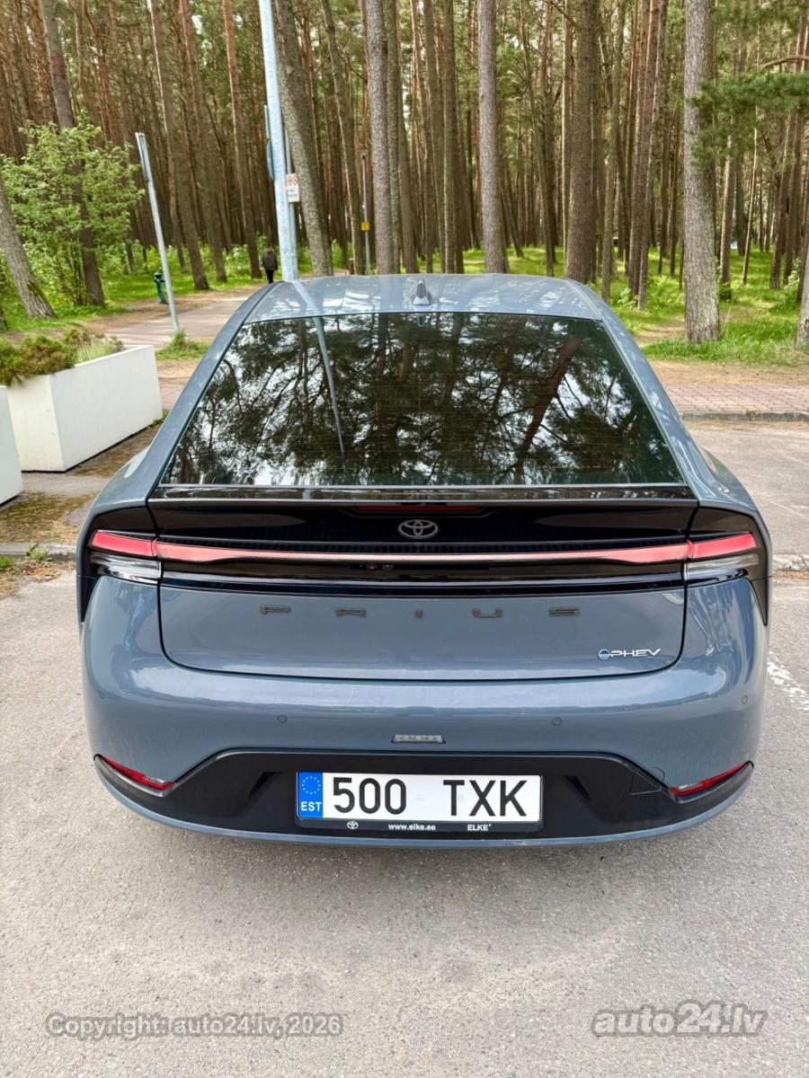 Pelēks Toyota Prius 2023 Tallina, ar dzinēja tilpumu 2.00 L un nobraukumu 36 tūkst. km par 35900 €, foto 9 vietnē AUTOMOTO.COM.LV