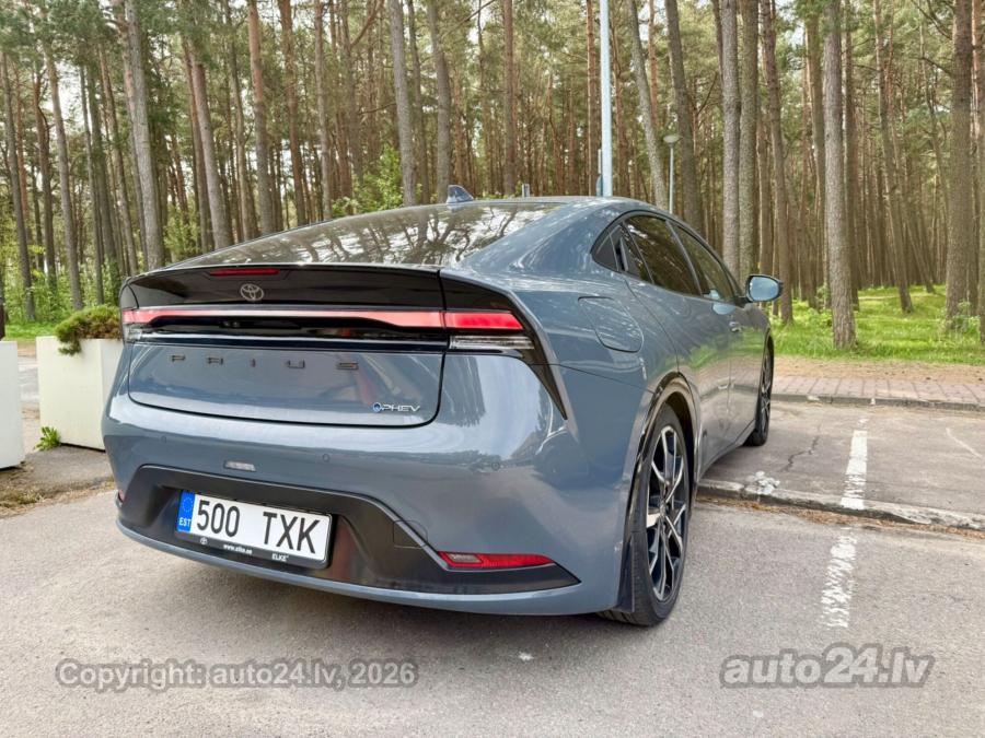 Pelēks Toyota Prius 2023 Tallina, ar dzinēja tilpumu 2.00 L un nobraukumu 36 tūkst. km par 35900 €, foto 10 vietnē AUTOMOTO.COM.LV