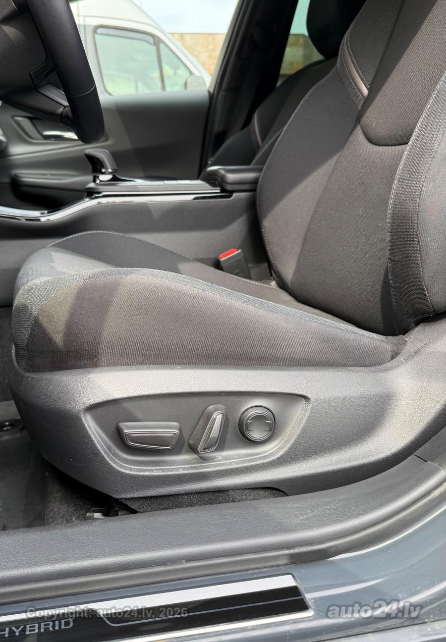 Pelēks Toyota Prius 2023 Tallina, ar dzinēja tilpumu 2.00 L un nobraukumu 36 tūkst. km par 35900 €, foto 14 vietnē AUTOMOTO.COM.LV