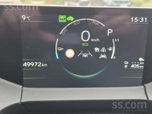 Grey Toyota Prius 2024 in Riga, with an engine capacity of 2.00 L and mileage of 50 thousand km for 30400 €, photo 17 on AUTOMOTO.COM.LV