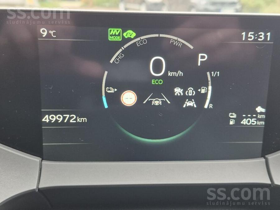 Grey Toyota Prius 2024 in Riga, with an engine capacity of 2.00 L and mileage of 50 thousand km for 30400 €, photo 17 on AUTOMOTO.COM.LV