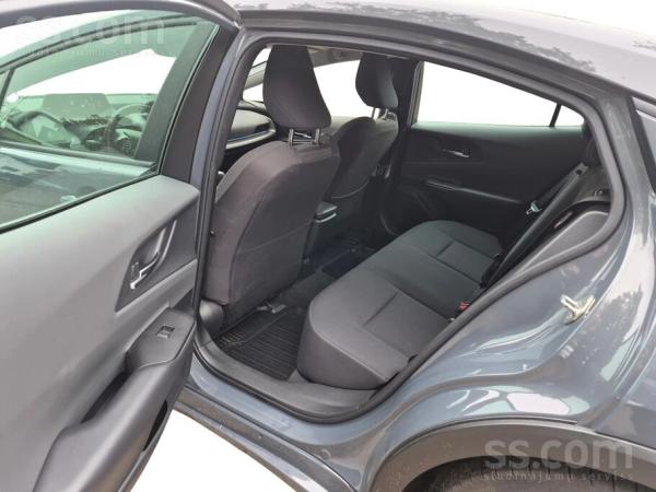 Pelēks Toyota Prius 2024 Rīga, ar dzinēja tilpumu 2.00 L un nobraukumu 50 tūkst. km par 30400 €, foto 9 vietnē AUTOMOTO.COM.LV