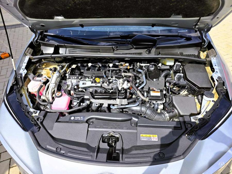 Grey Toyota Prius 2025 in Vilnius, with an engine capacity of 1.99 L and mileage of 7 thousand km for 31890 €, photo 13 on AUTOMOTO.COM.LV