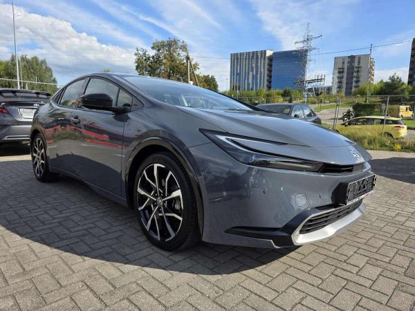 Pelēks Toyota Prius 2025 Viļņa, ar dzinēja tilpumu 2.00 L un nobraukumu 9 tūkst. km par 32000 €, foto 1 vietnē AUTOMOTO.COM.LV