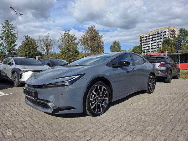 Pelēks Toyota Prius 2025 Viļņa, ar dzinēja tilpumu 2.00 L un nobraukumu 9 tūkst. km par 32000 €, foto 4 vietnē AUTOMOTO.COM.LV