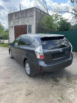 Grey Toyota Prius 2012 in Daugavpils, with an engine capacity of 1.80 L and mileage of 298 thousand km for 7300 €, photo 4 on AUTOMOTO.COM.LV