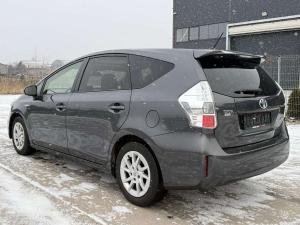 Grey Toyota Prius 2012 in Kaunas, with an engine capacity of 1.80 L and mileage of 211 thousand km for 8300 €, photo 3 on AUTOMOTO.COM.LV