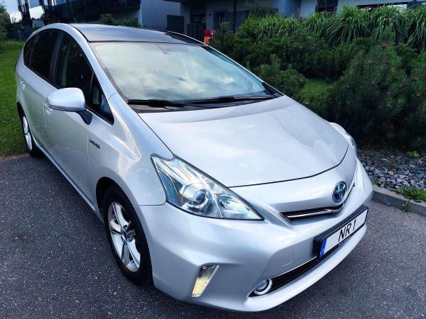 Pelēks Toyota Prius 2012 Kauņa, ar dzinēja tilpumu 1.80 L un nobraukumu 180 tūkst. km par 8650 €, foto 1 vietnē AUTOMOTO.COM.LV