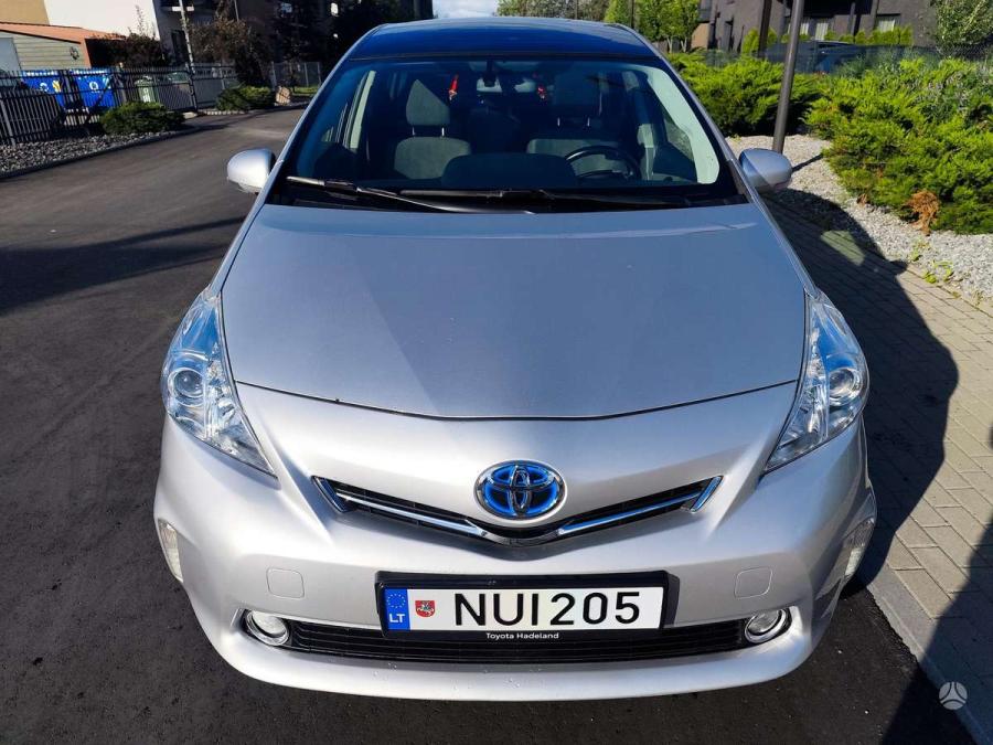 Pelēks Toyota Prius 2012 Kauņa, ar dzinēja tilpumu 1.80 L un nobraukumu 180 tūkst. km par 8650 €, foto 10 vietnē AUTOMOTO.COM.LV