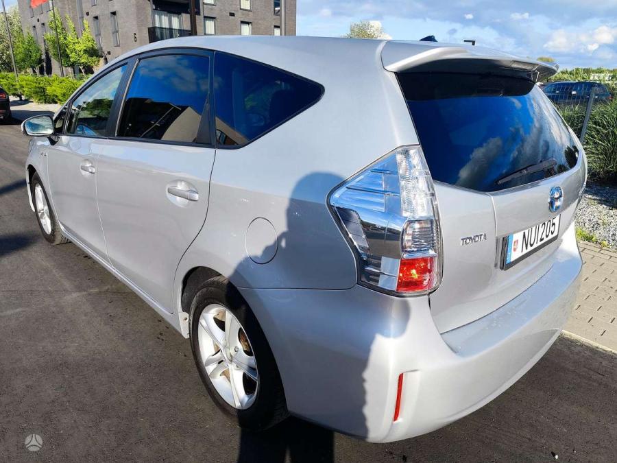 Pelēks Toyota Prius 2012 Kauņa, ar dzinēja tilpumu 1.80 L un nobraukumu 180 tūkst. km par 8650 €, foto 12 vietnē AUTOMOTO.COM.LV