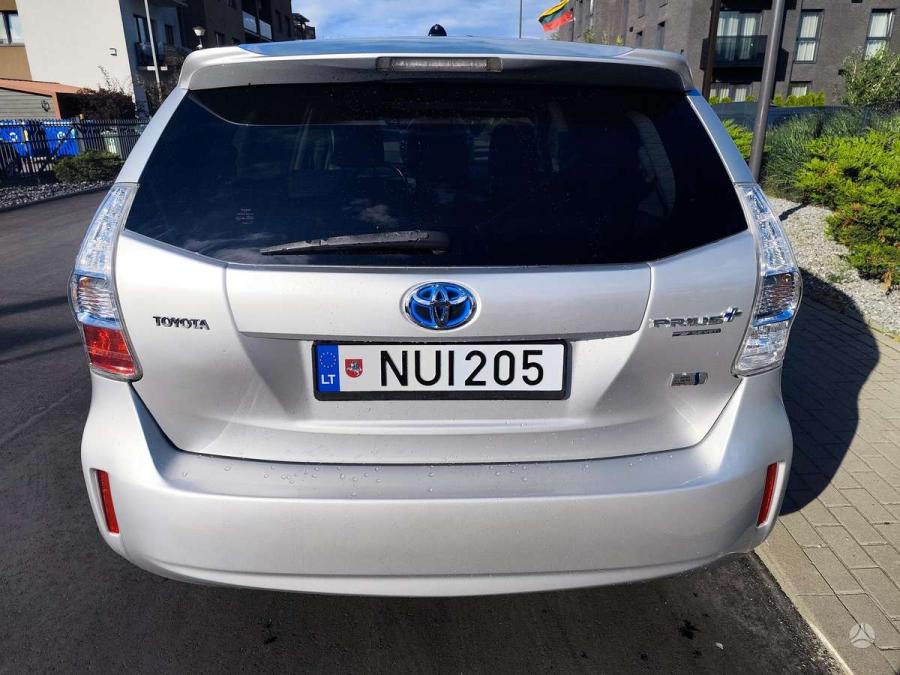 Pelēks Toyota Prius 2012 Kauņa, ar dzinēja tilpumu 1.80 L un nobraukumu 180 tūkst. km par 8650 €, foto 13 vietnē AUTOMOTO.COM.LV