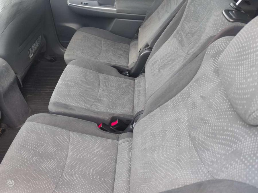 Pelēks Toyota Prius 2012 Kauņa, ar dzinēja tilpumu 1.80 L un nobraukumu 180 tūkst. km par 8650 €, foto 19 vietnē AUTOMOTO.COM.LV