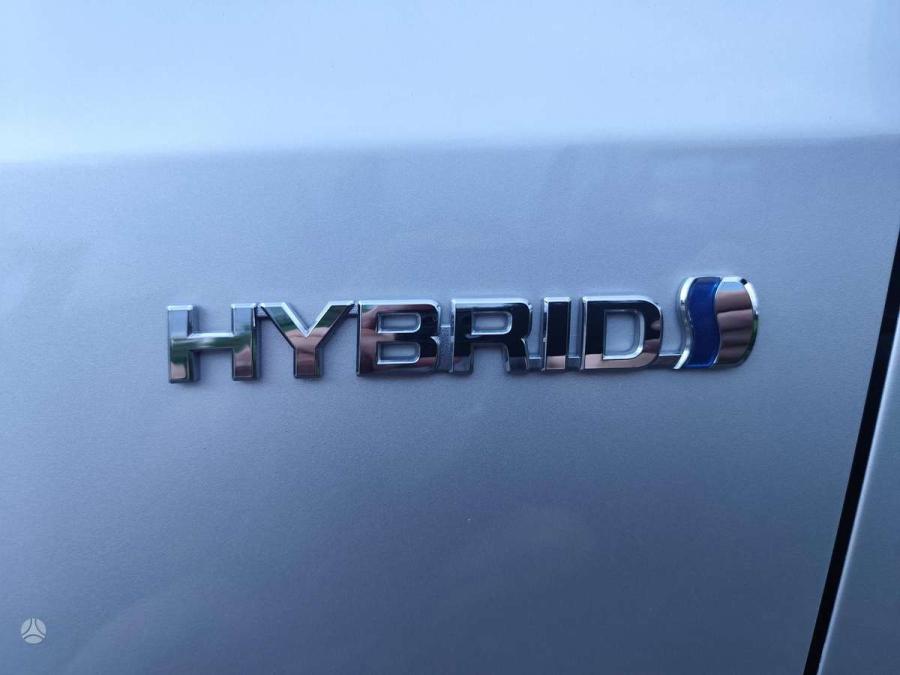 Pelēks Toyota Prius 2012 Kauņa, ar dzinēja tilpumu 1.80 L un nobraukumu 180 tūkst. km par 8650 €, foto 31 vietnē AUTOMOTO.COM.LV